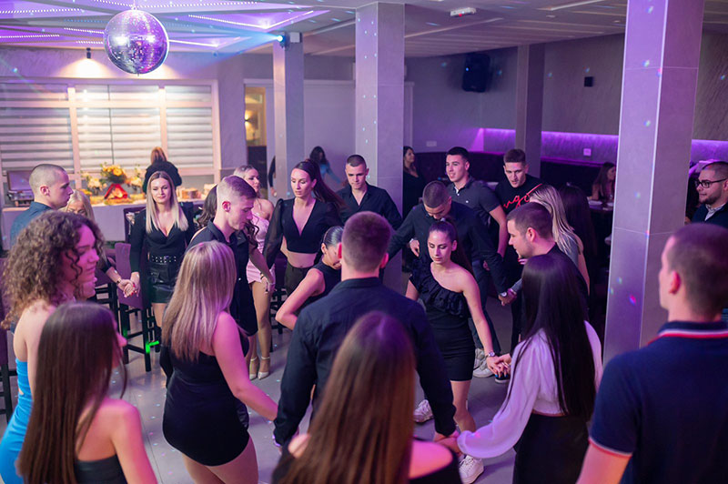 Proslava 18 Rođendana - Proslavite Vaše Punoletstvo sa Nama!